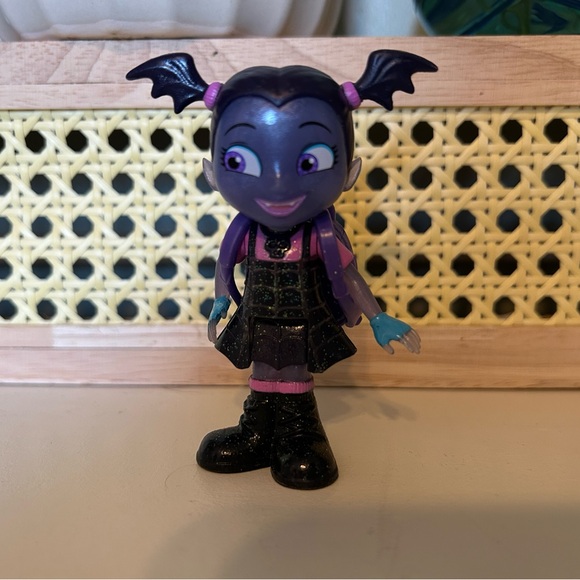 Disney | Toys | Disney Junior Vampirina Vee Vampire 35 Inch Action ...